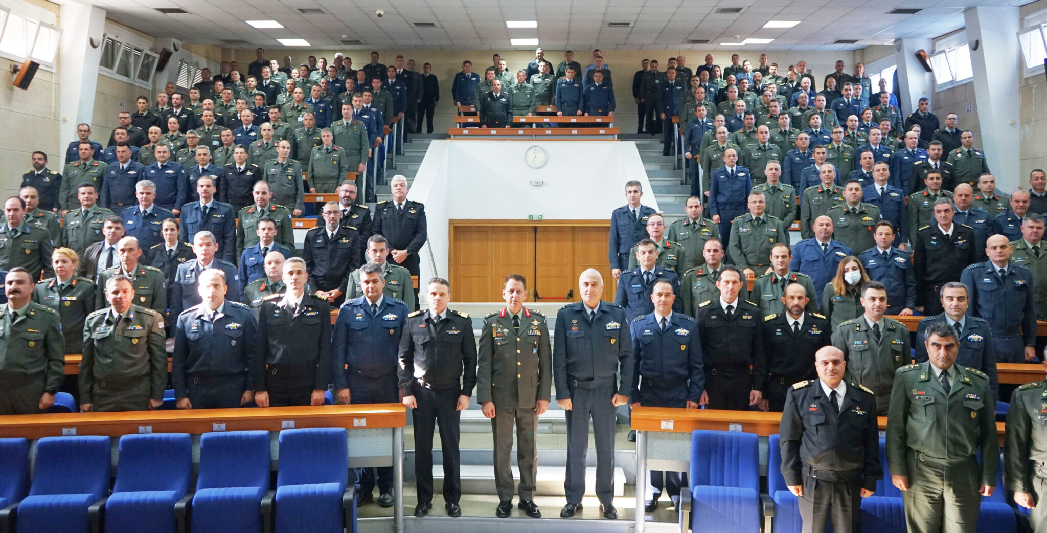 Επίσκεψη στη Σχολή του Διοικητού Διοίκησης Ειδικού Πολέμου ...